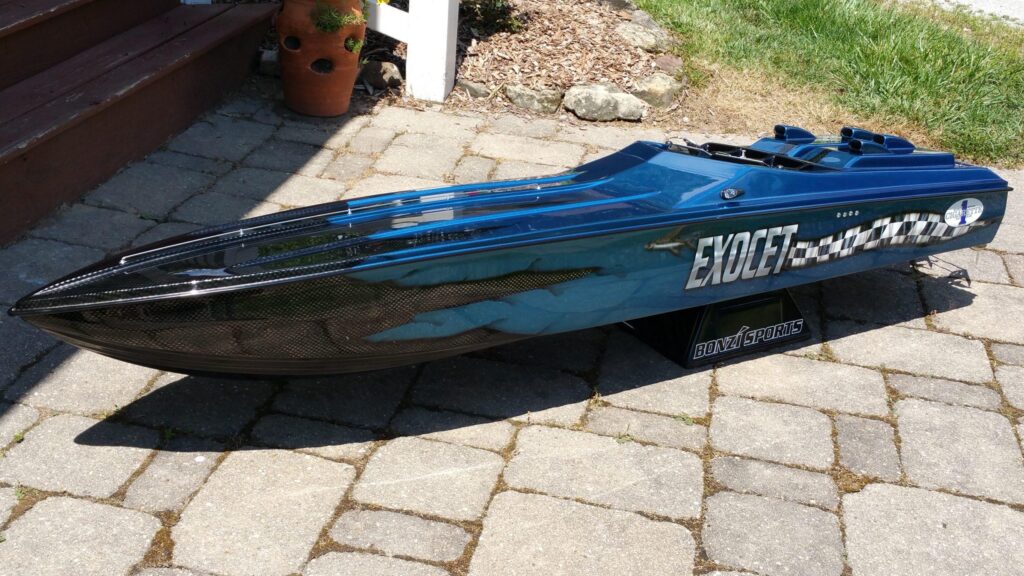 High-Performance Bonzi Sports RC Boats for Ultimate Water Fun